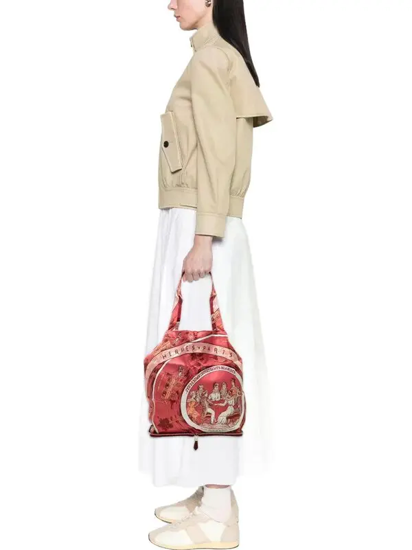 Hermès 2000-2026 Jeu Des Omnibus Et Dames Blanches Silky Pop Tote Bag - Red