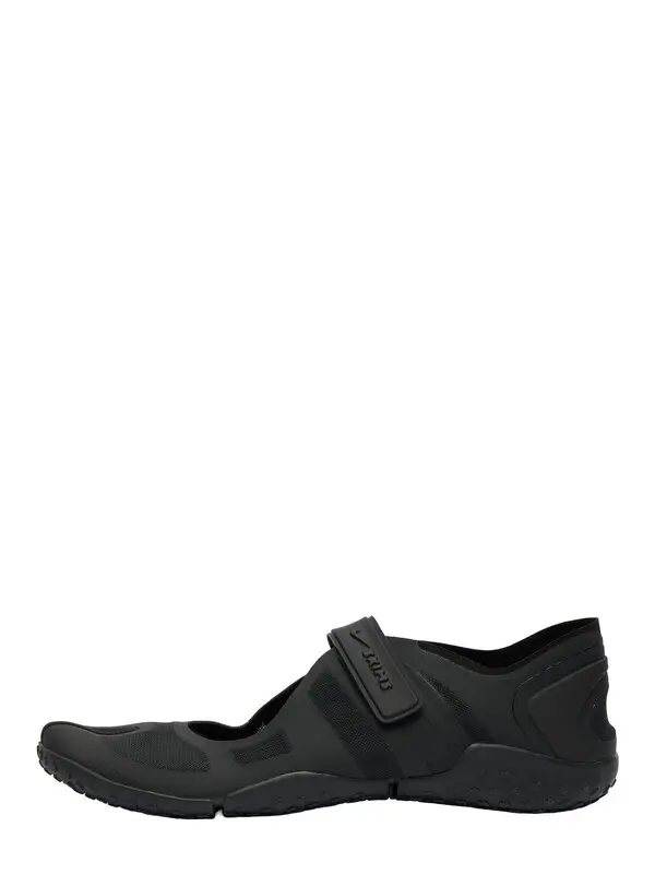 Nike X Skims Mesh Rift Sneaker - Black