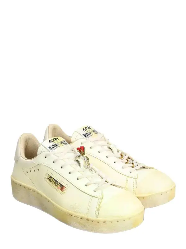 AUTRY Dallas Vint Low Rose-brooch Sneakers - Neutrals
