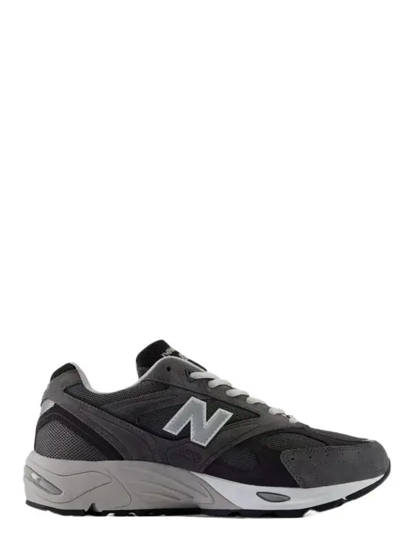 NEW BALANCE 880r Panelled Sneakers - Grey