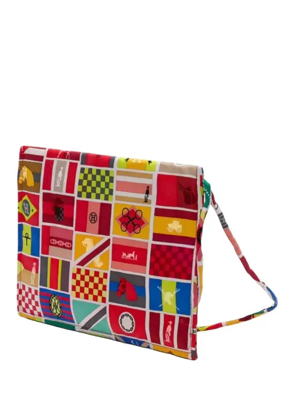 Hermès 2000-2026 En Voyage Silk Pouch - Multicolour