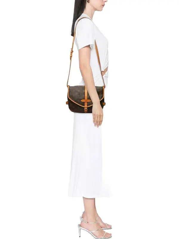 LOUIS VUITTON 1994 Monogram Saumur 25 Crossbody Bag - Brown