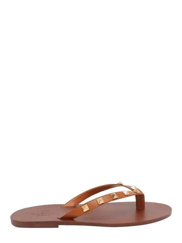 Valentino Garavani Rockstud Calfskin Thong Sandals - Brown