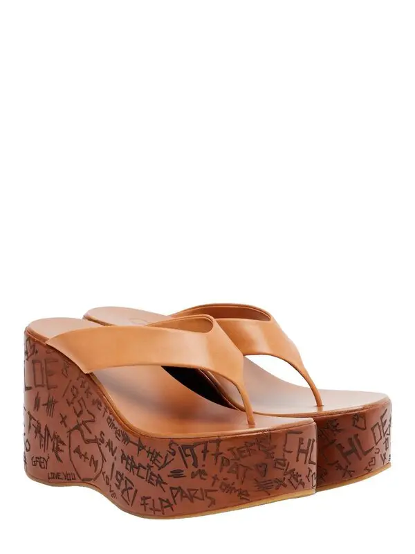 Chloé Maxime Leather Wedge Thong Sandals - Beige