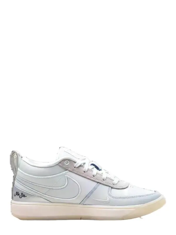 Nike Sneakers - Grey