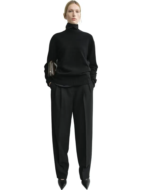 TOTEME Classic Cashmere Crew Knit - Black