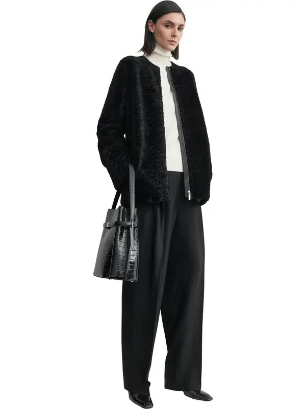 TOTEME Zipped Teddy Shearling Jacket - Black