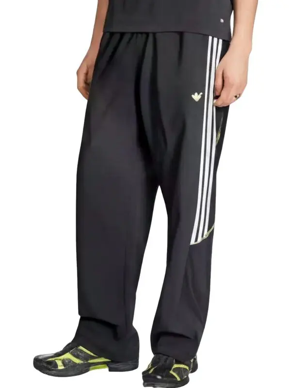 Adidas Teamgeist 26 Trackpants - Black