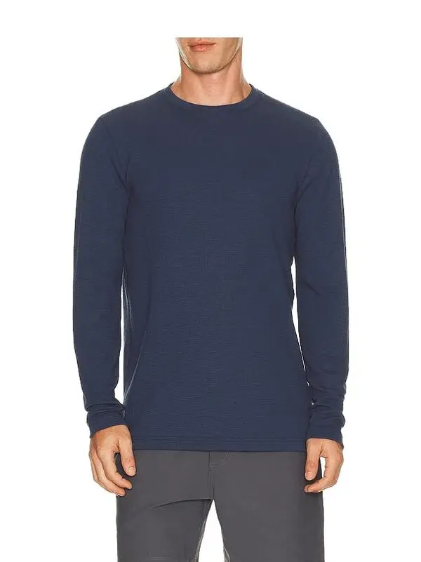 Travis Mathew Cloud Waffle Crew Long Sleeve Tee In . Also - Blue