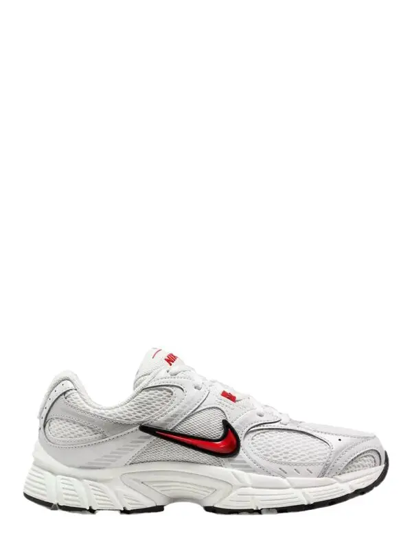 Nike V5 Rnr Sneakers With Reflective Accents - White
