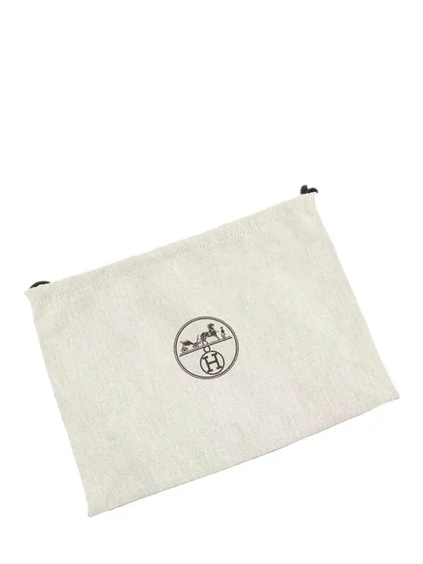 Hermès 2024 Chevre Mysore Geta Crossbody Bag - White