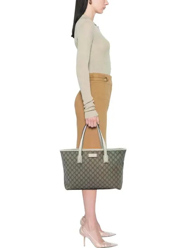 Gucci Gg Supreme Tote Bag - Neutrals