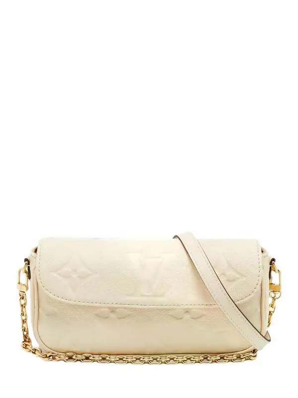 LOUIS VUITTON Ivy Monogram Giant Empreinte Wallet On Chain - Neutrals