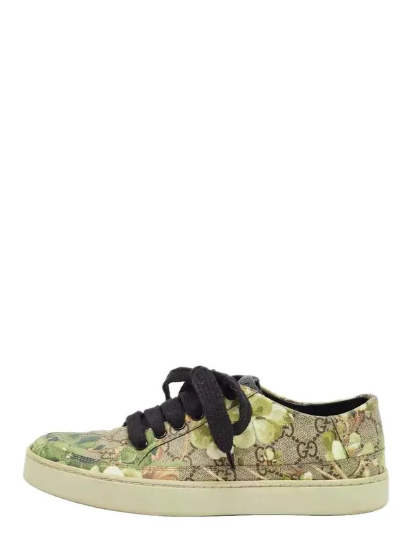 Gucci Gg Supreme Blooms Low-top Lace-up Sneakers - Neutrals