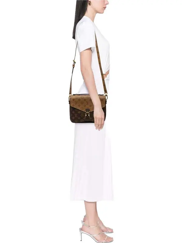LOUIS VUITTON 2017 Monogram Reverse Pochette Metis Satchel - Brown