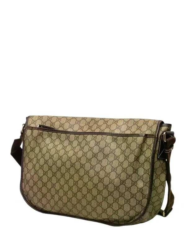Gucci Gg Supreme Messenger Bag - Neutrals