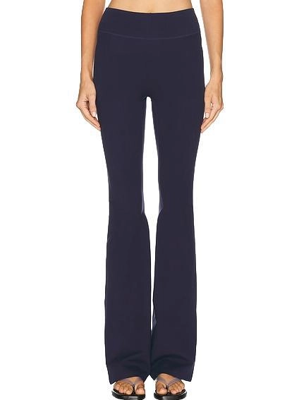 437 The Leisure Pant - Navy