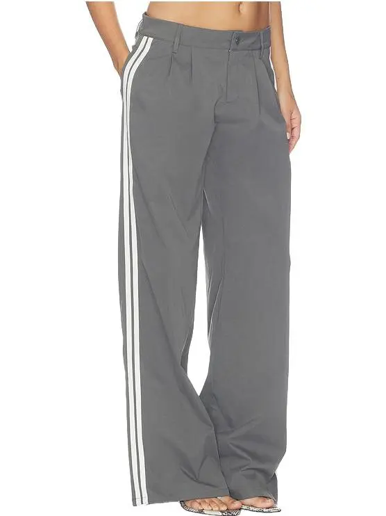 Superdown Katherine Trouser In . Also - Grey