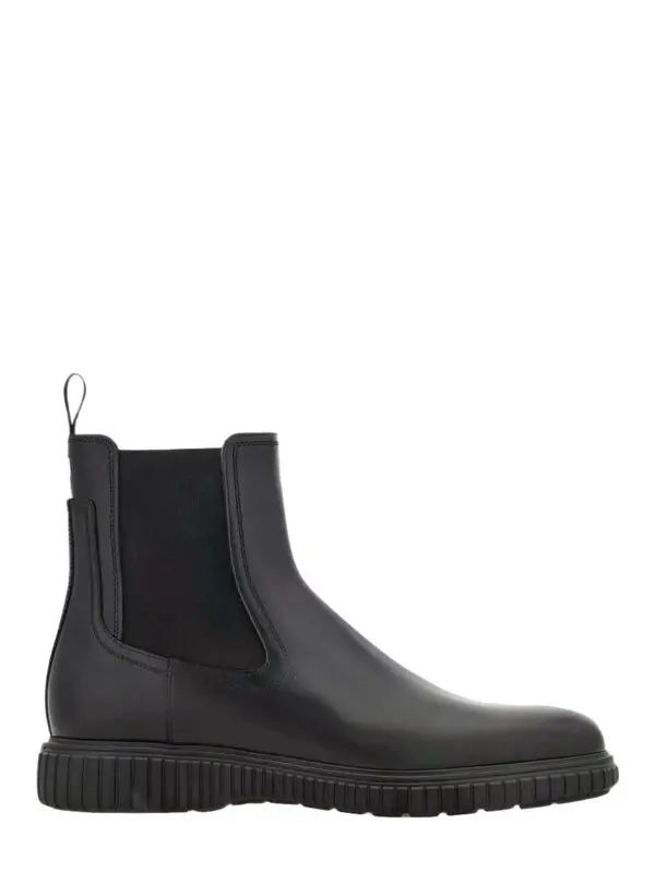 FERRAGAMO Leather Chelsea Boot - Black