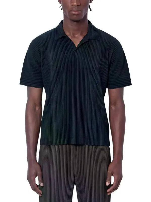 Issey Miyake Plissé-effect T-shirt - Black