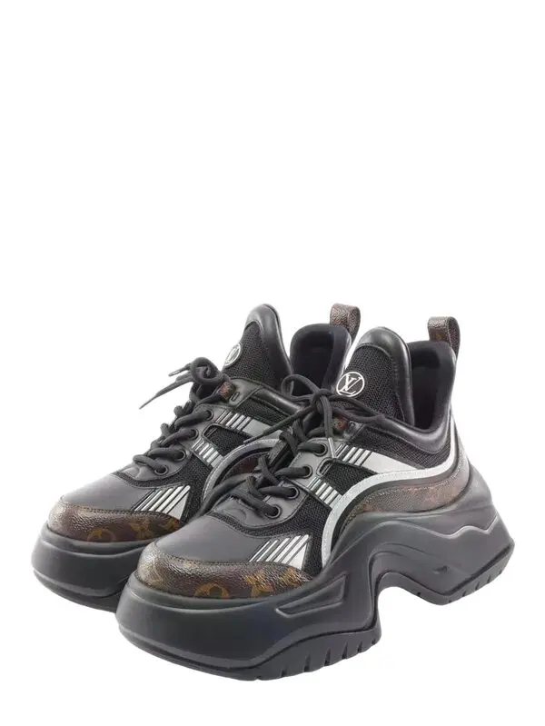 LOUIS VUITTON Arclight 2.0 Monogram Sneakers - Black