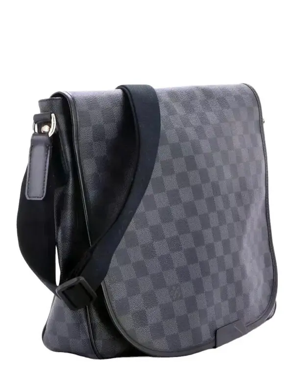 LOUIS VUITTON Damier Graphite Mm Messenger Bag - Black