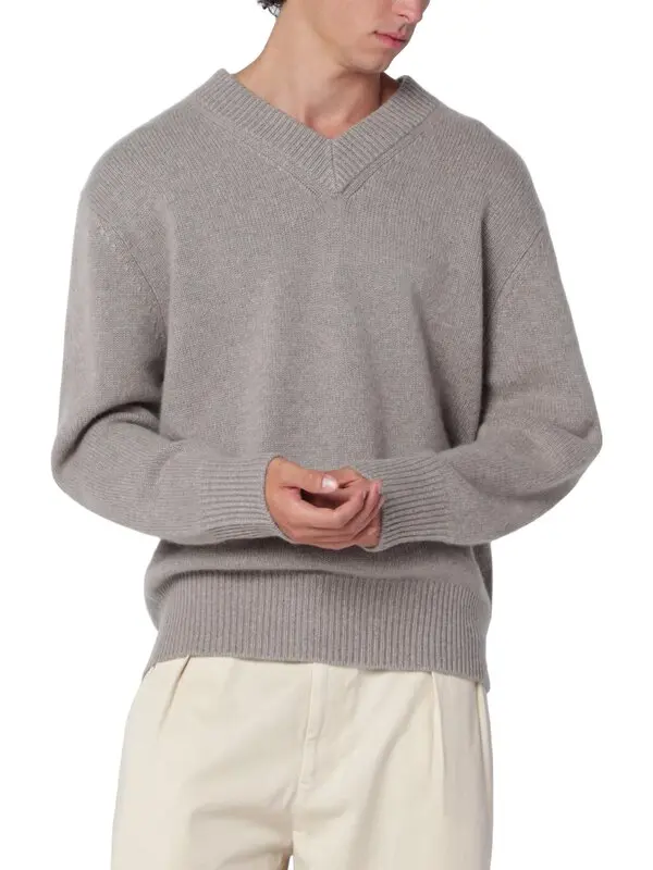 Soft Goat Greige Cashmere V-neck Sweater - Grey