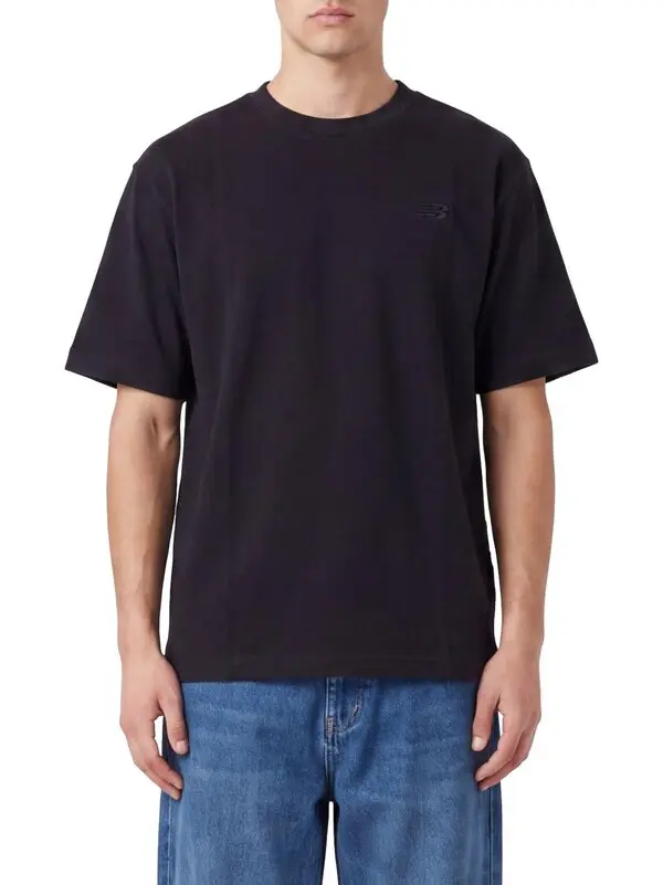 NEW BALANCE Crewneck Cotton T-shirt With A Tone-on-tone Embroidered Logo - Black
