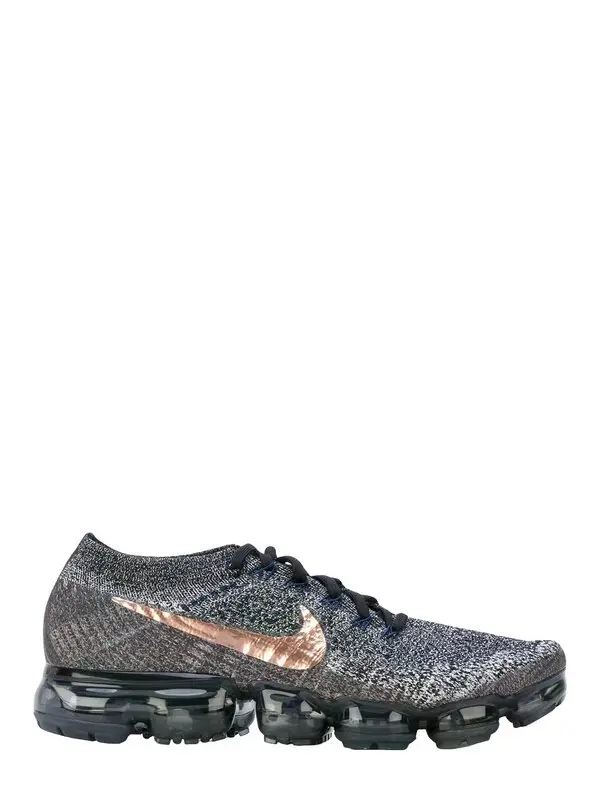 Nike Air Vapormax Flyknit Sneakers - Black