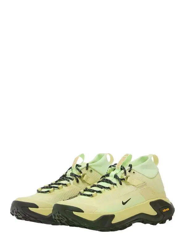 Nike Zegama Hike Sneakers - Yellow