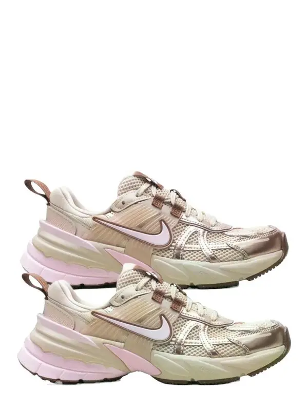 Nike V2k Run Panelled Sneakers - Neutrals