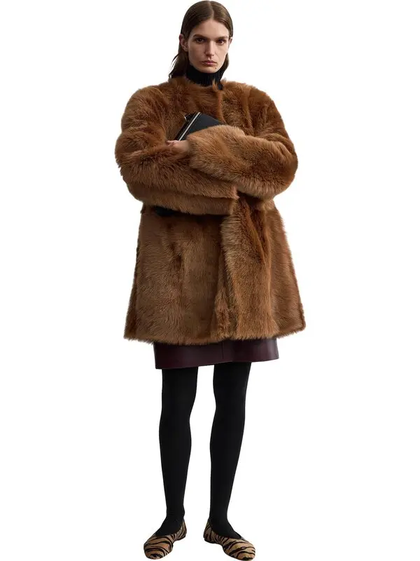 TOTEME Short Silky Shearling Coat - Ginger
