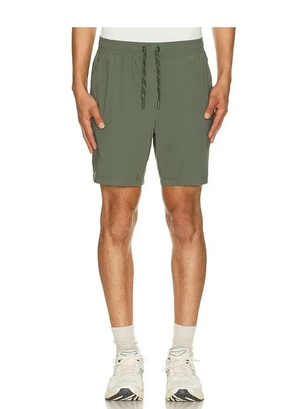RHONE 7 Pursuit Short Unlined - Green
