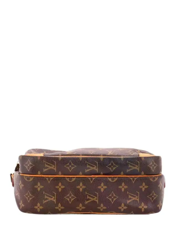 LOUIS VUITTON Nil Messenger Bag Monogram Canvas 28 Crossbody Bag - Brown
