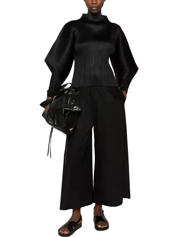 Issey Miyake Plissé-effect Batwing-sleeve Top - Black