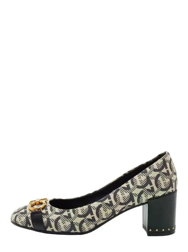 FERRAGAMO Garda Gancini Buckle Pumps - Neutrals