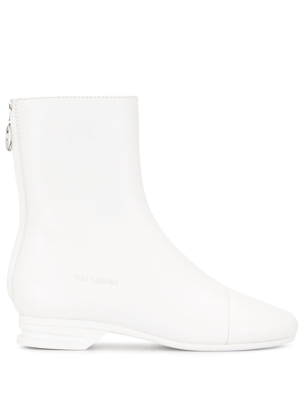 moon boots simons