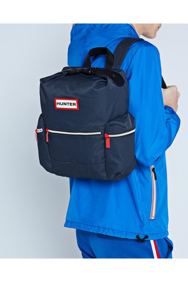 hunter original mini top clip nylon backpack It also comes with adjustable padded back straps and signature Hunter Tri Hunter Top Clip Backpack |