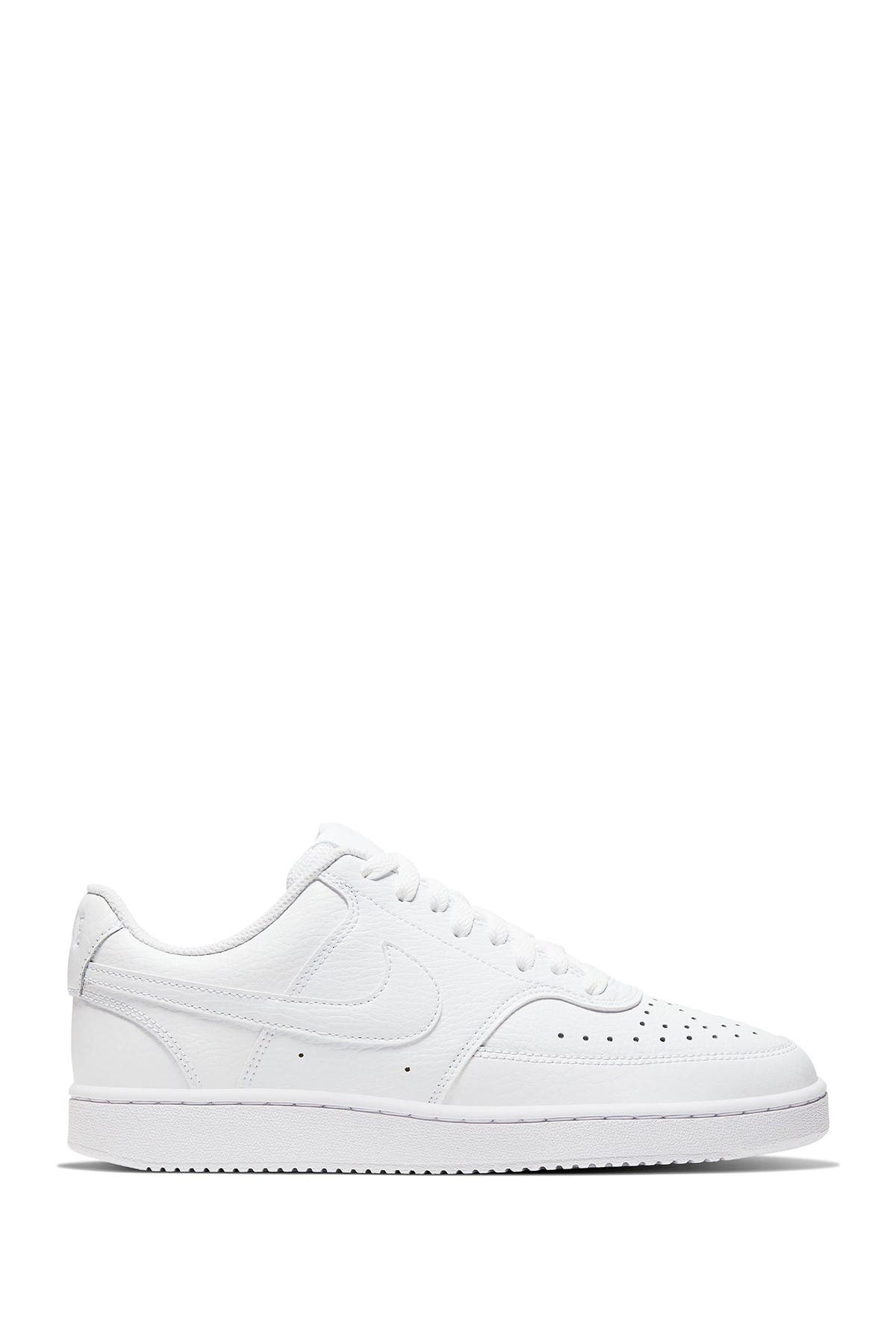 difference between air force 1s and court vision