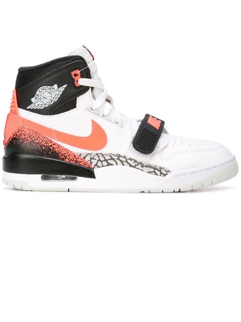 JORDAN X Union Nrg Vault Aj Flight Shorts - Red | Editorialist