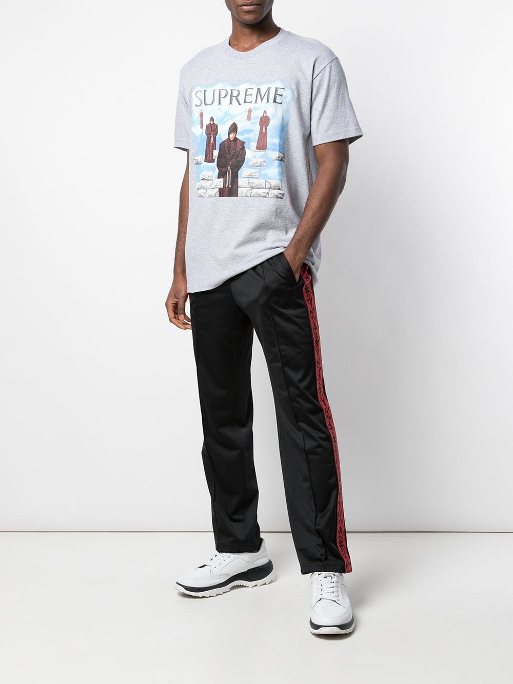 SUPREME SUPREME Levitation Graphic-Print T-Shirt