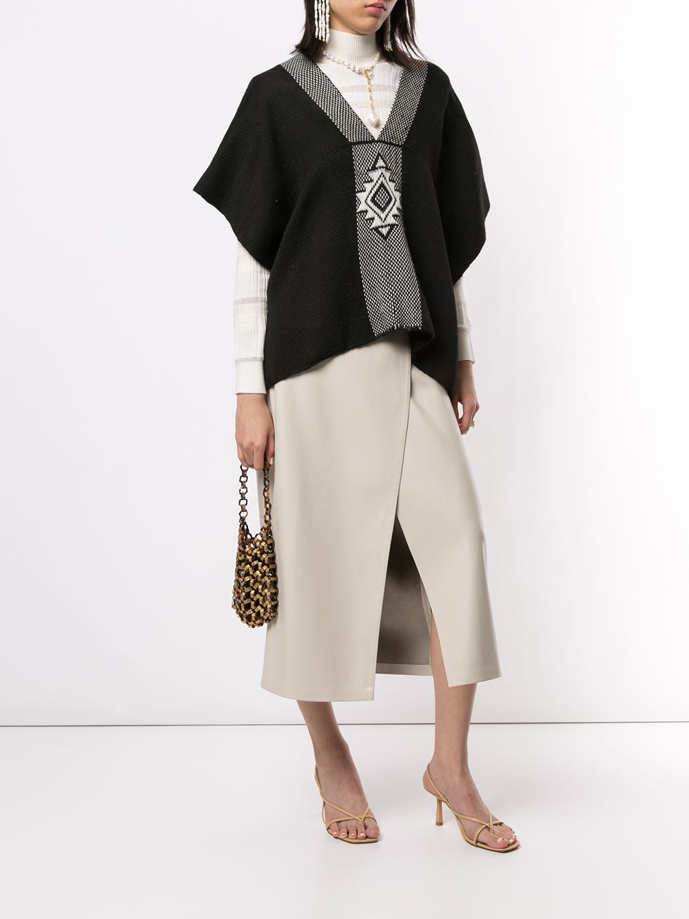 VOZ VOZ Estrella Knitted Poncho