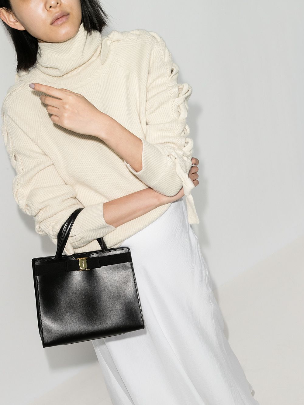 SALVATORE FERRAGAMO Ferragamo Vara Shoulder Bag