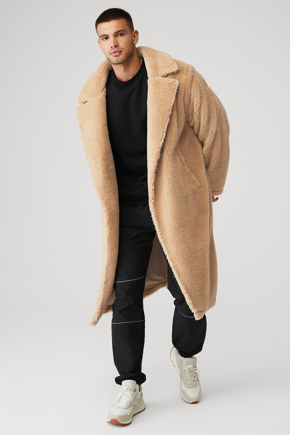 Alo Yoga Oversized Sherpa Trench Jacket - Camel | Editorialist
