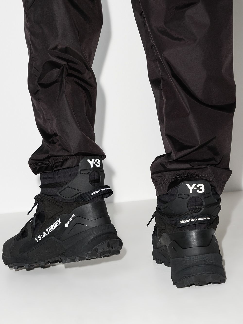 Y3 Terrex Swift R3 Sneakers In Black - 22% Off | Editorialist