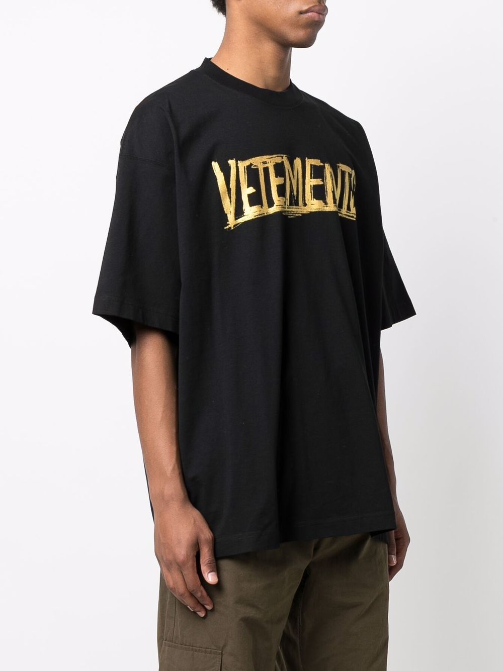 Vetements World Tour T-Hirt In Black - 49% Off | Editorialist