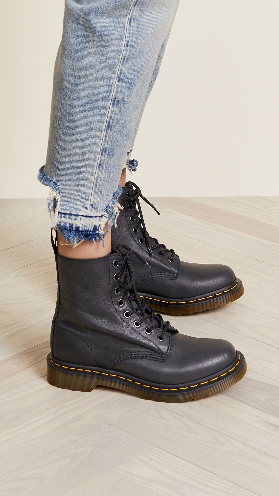 DR. MARTENS 1460 Pascal Virginia 8 Eye Boots
