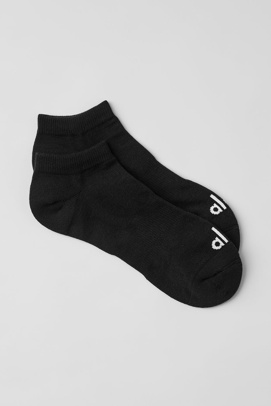 Alo Yoga Street Socks - Black/White | Editorialist