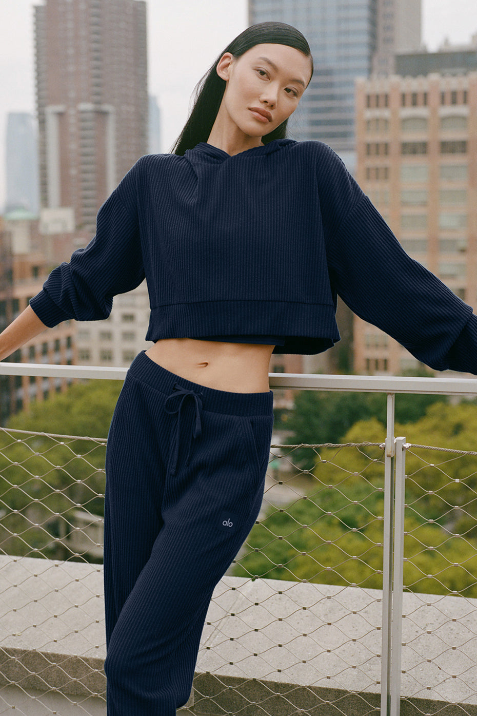 Alo Yoga Muse Sweatpant - Navy - 31% Off | Editorialist