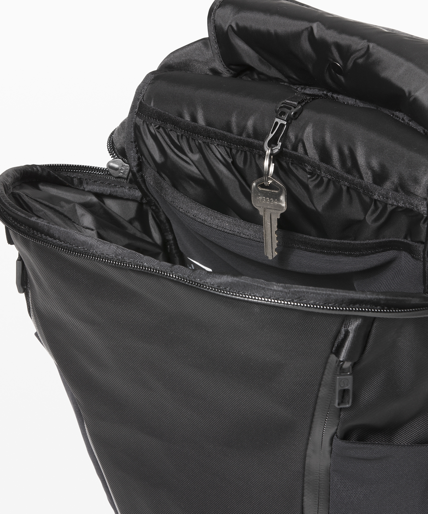 Lululemon More Miles Active Backpack 17l - Black | Editorialist